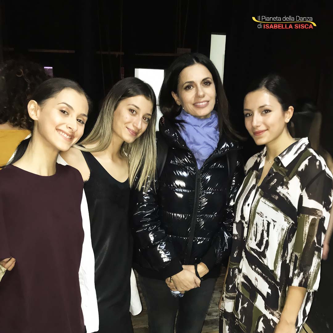 Ospiti d’onore e riconoscimenti prestigiosi al Teatro Morelli di ...